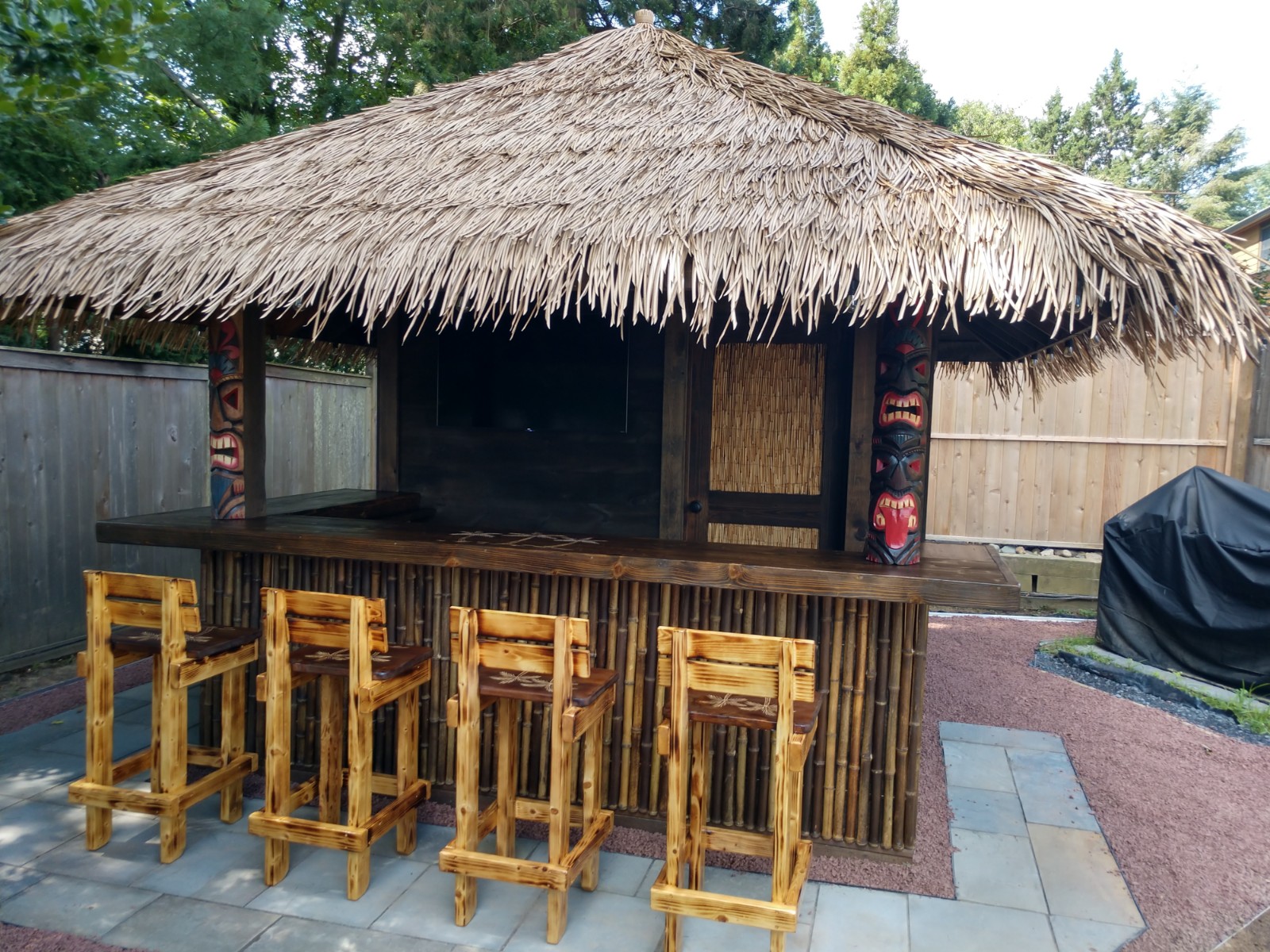 Backyard Tiki Bars and Shed Bars in Berlin, NJ - Paradise Tiki Bars ...